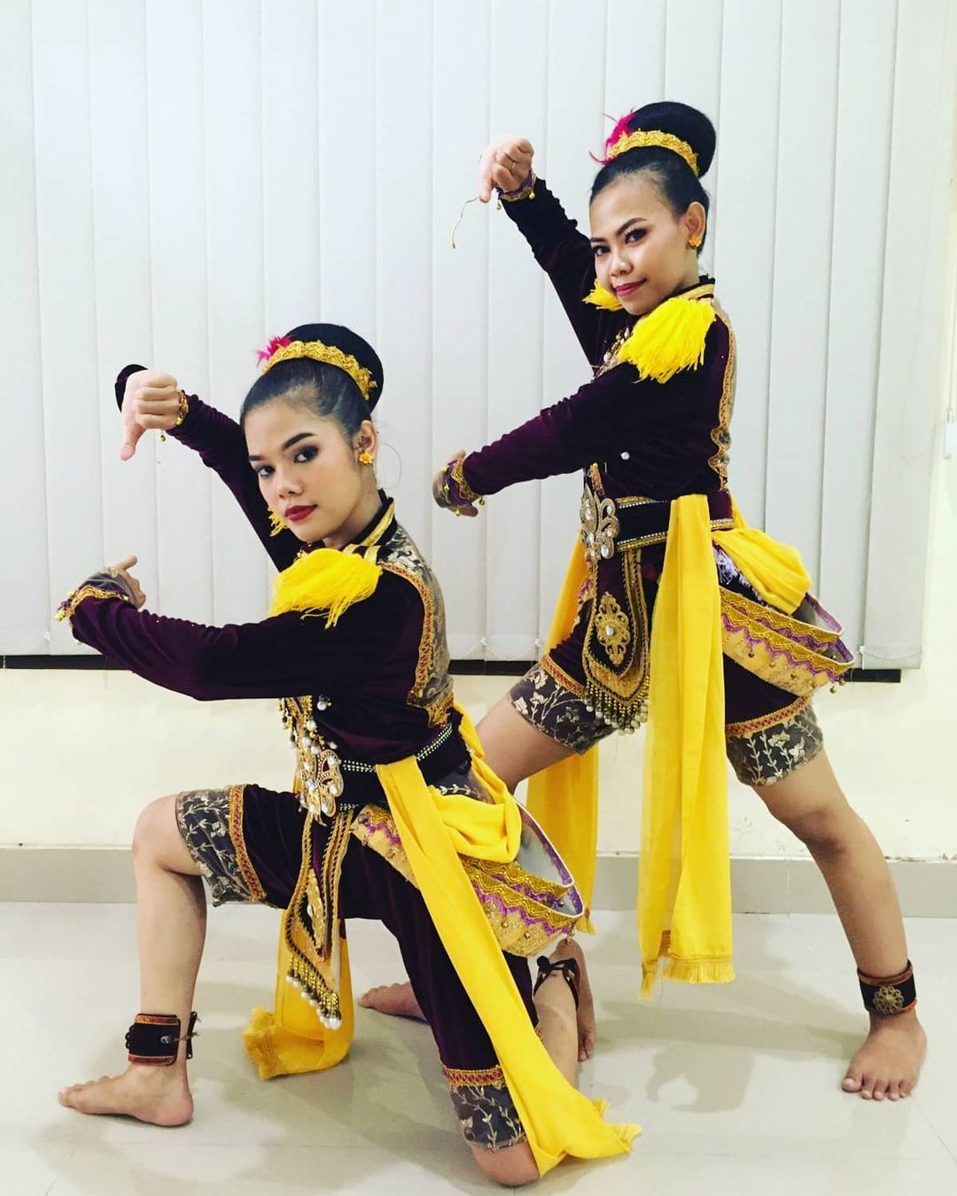 Mahasiswa Program Studi Tari Sabet Juara Satu Kategori Tari Tradisi di ...