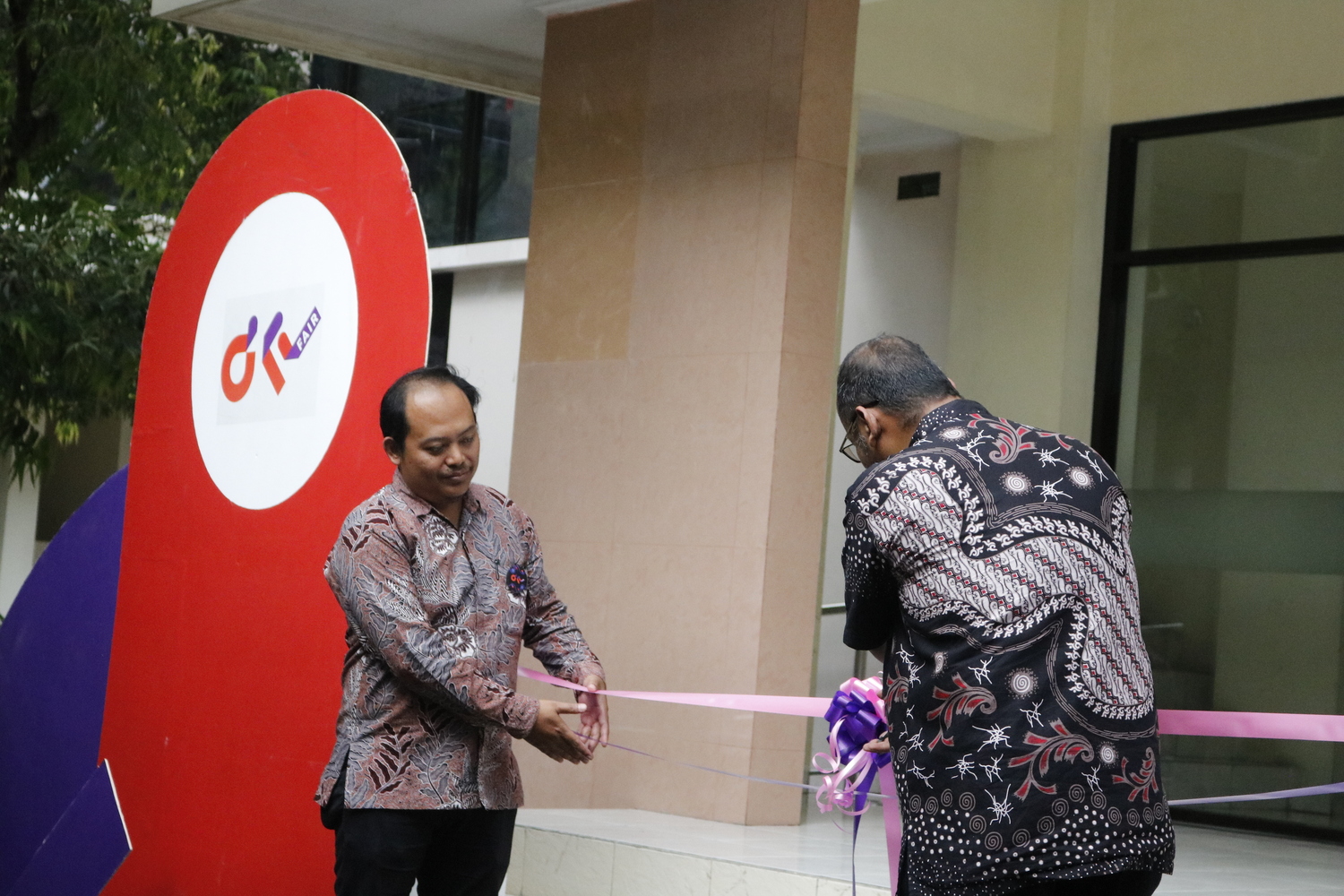 Rektor ISI Yogyakarta Buka DKV Fair 2023 – ISI Jogja | ISI Yogyakarta