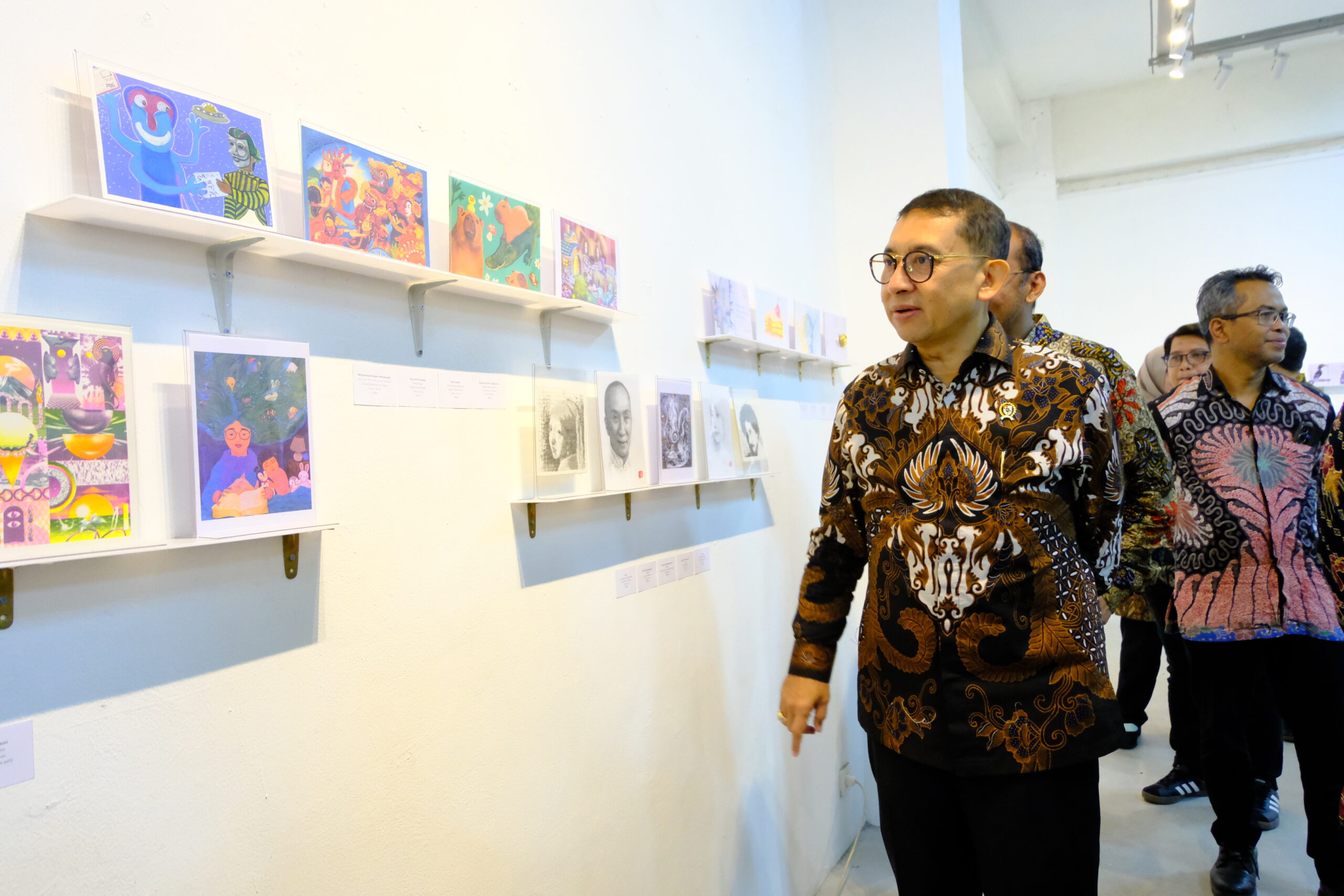Apresiasi Seni dan Kreativitas di Kartu Pos, Menteri Kebudayaan Kunjungi ISI Yogyakarta – ISI ...